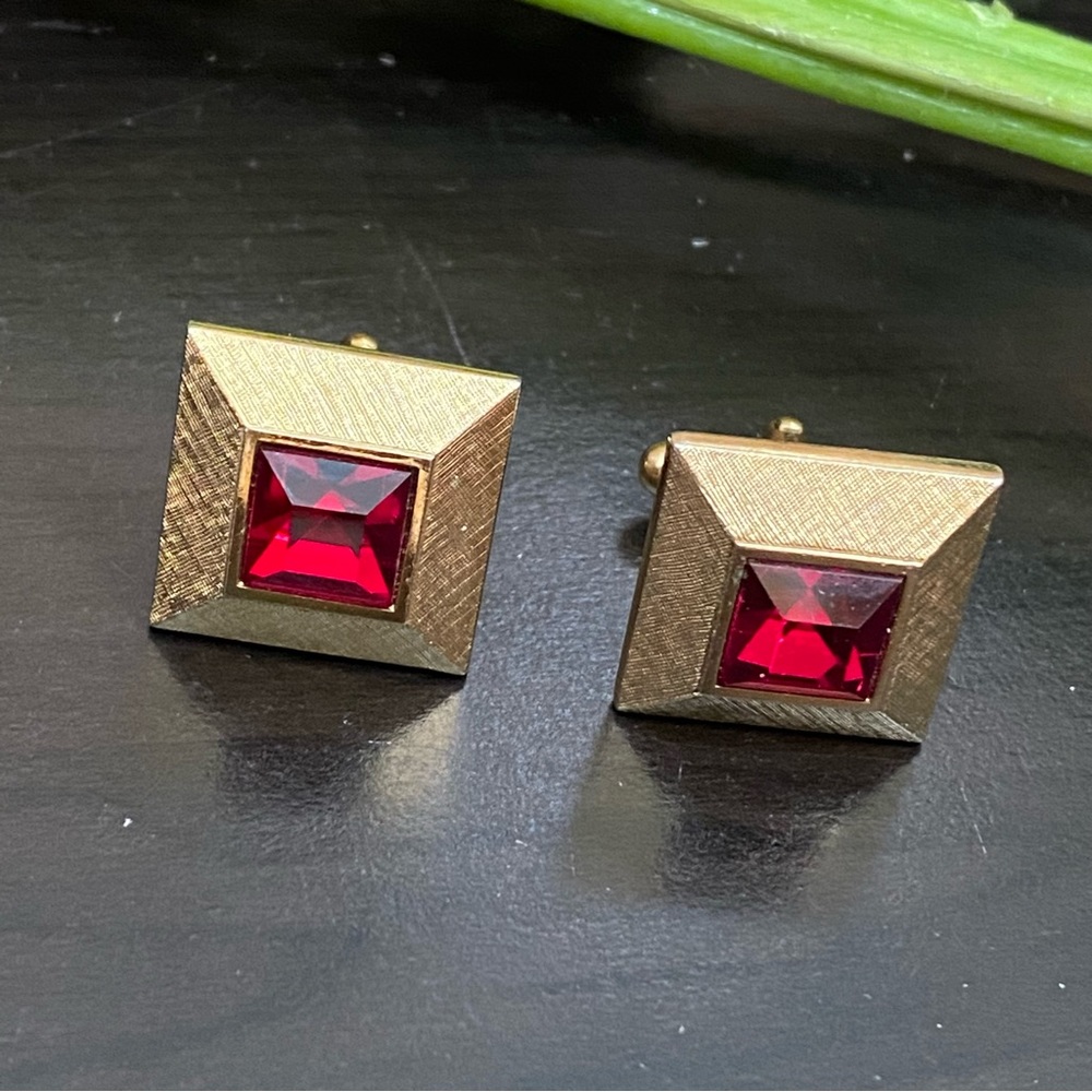 Vintage Anson Signed Ruby Red Gold Trapezoid Cufflinks - Gem